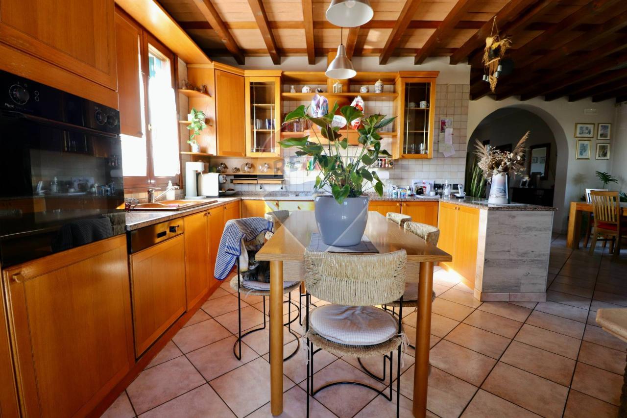 Villa in vendita a Lonato