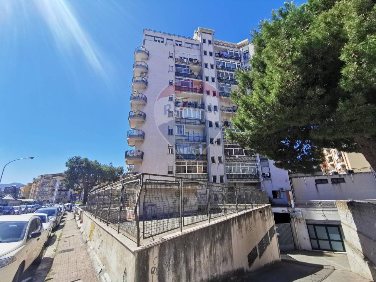 Magazzino in vendita a Palermo