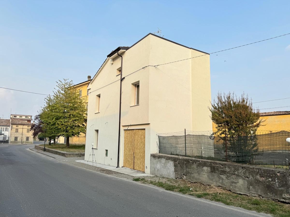 Casa indipendente in vendita a Calendasco