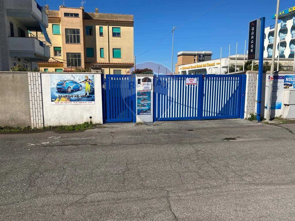 Esercizio commerciale in vendita a Anzio