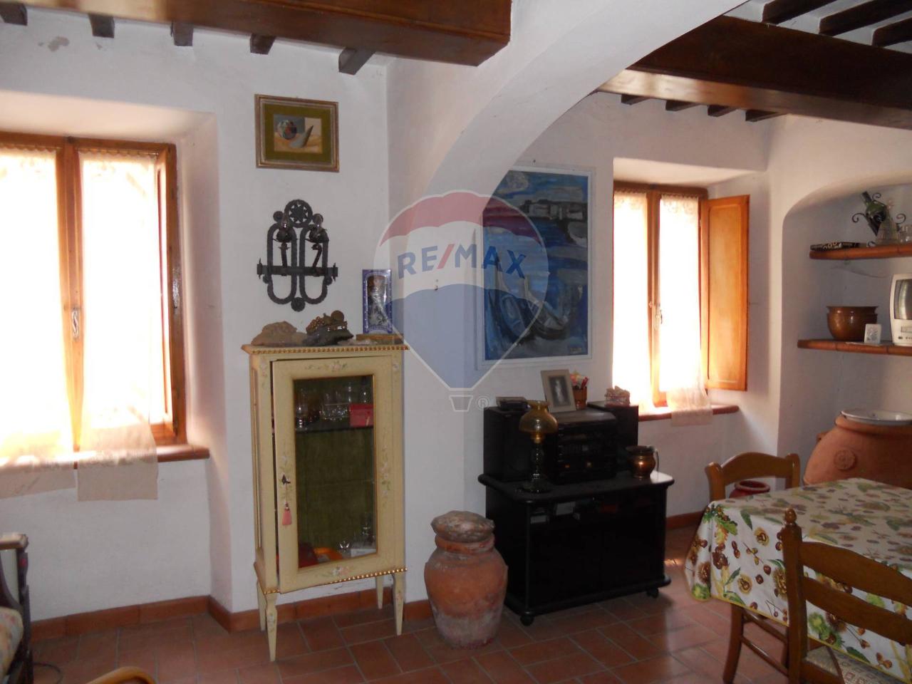 Casa indipendente in vendita a Castell'Azzara