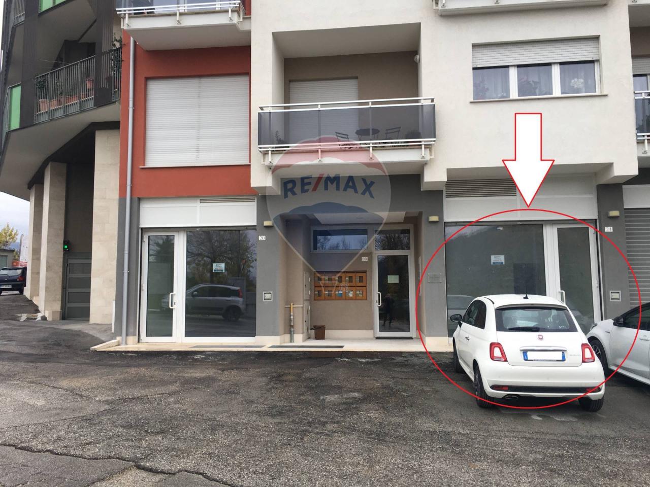 Negozio in affitto a L'Aquila