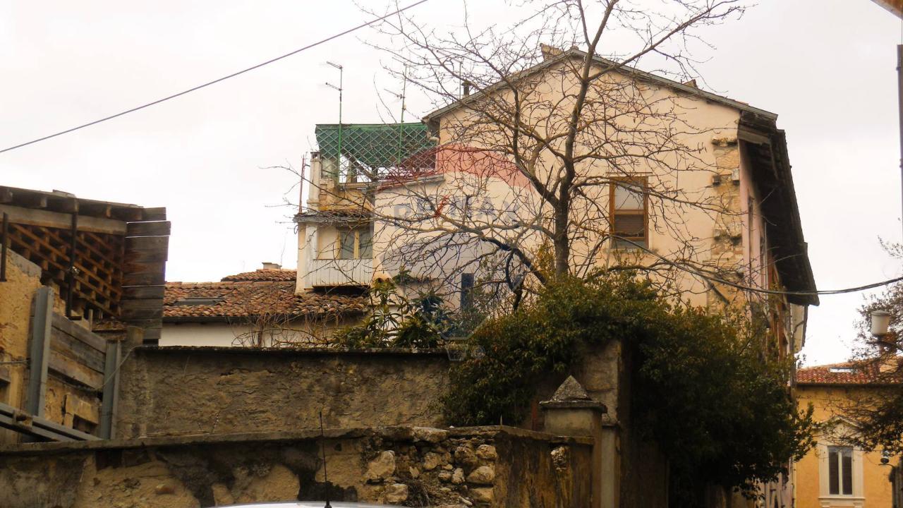 Appartamento in vendita a L'Aquila Foto-2