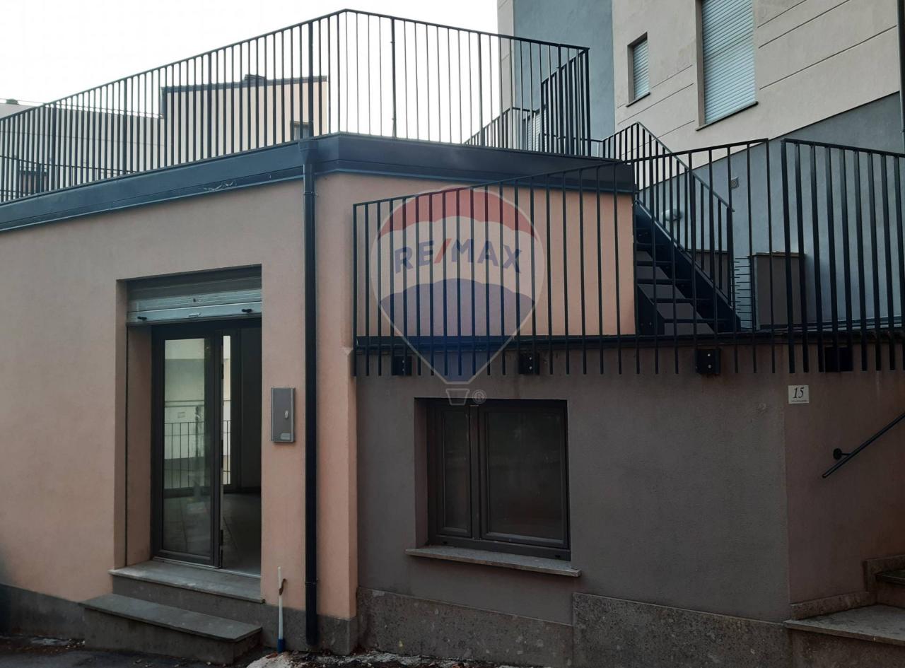 Negozio in vendita a L'Aquila