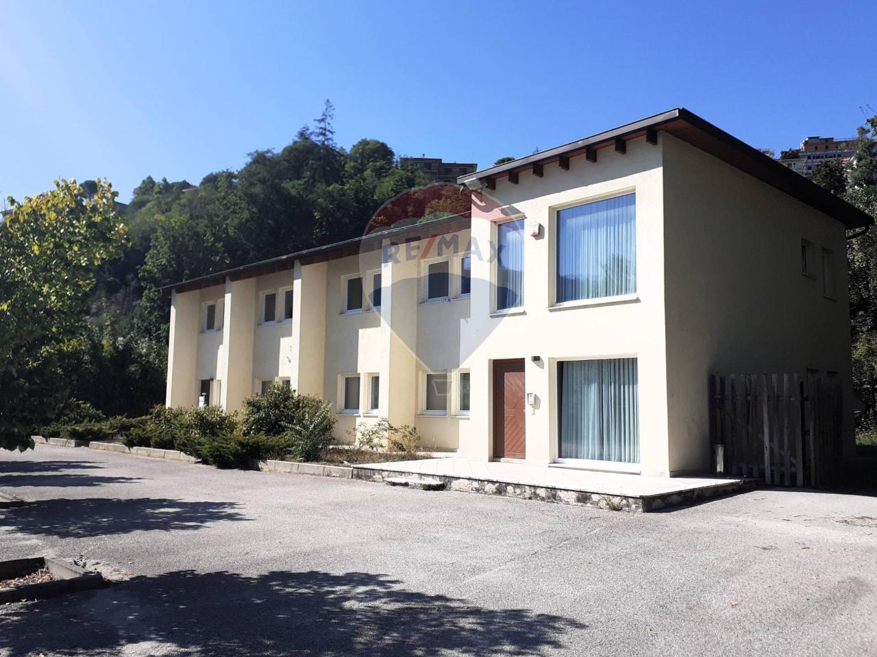 Ufficio in affitto a L'Aquila