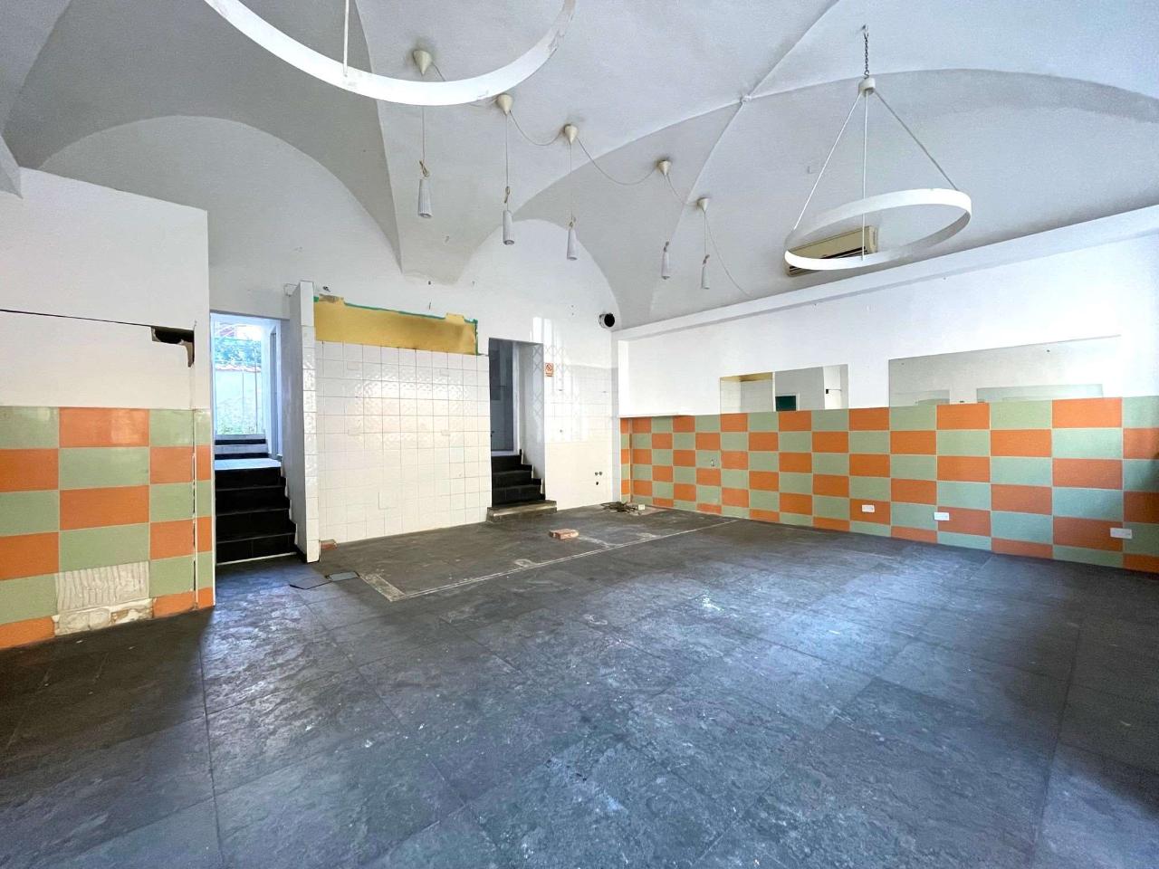 Negozio in vendita a Pistoia