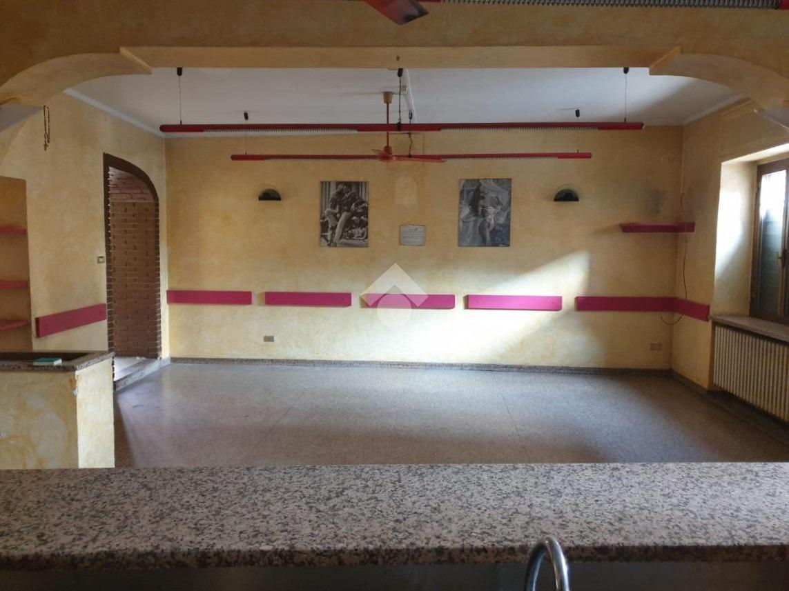 Negozio in affitto a Urgnano