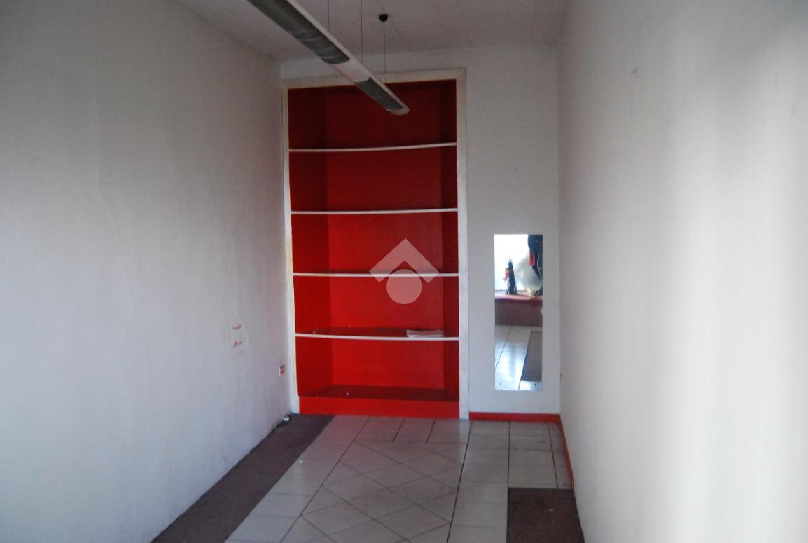 Negozio in vendita a Martinengo