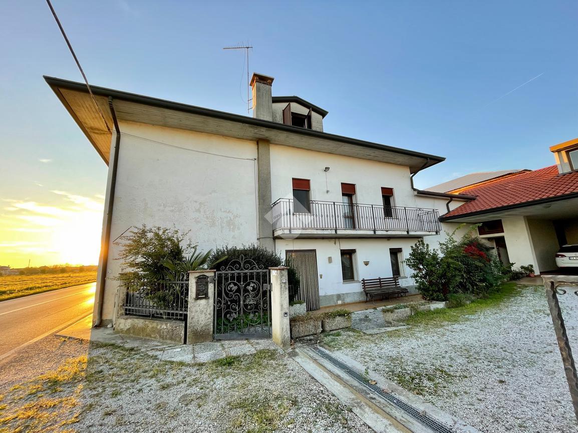 Villa in vendita a Loria