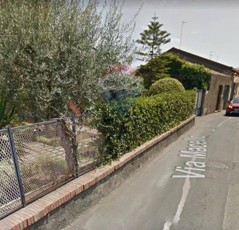 Box in vendita a San Giovanni La Punta