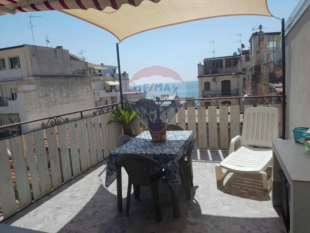 Appartamento in affitto a Letojanni