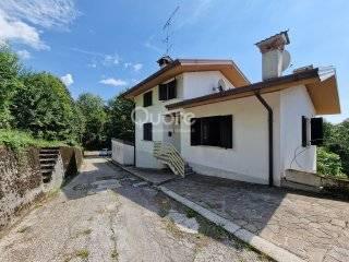 Casa indipendente in vendita a Lusevera
