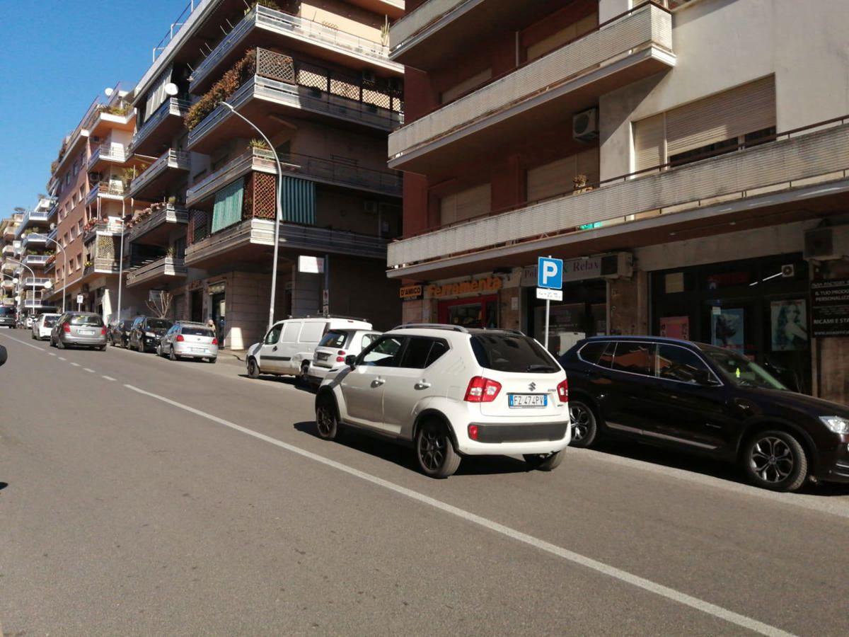 Negozio in affitto a Roma