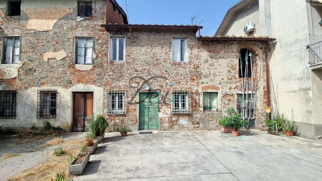 Porzione di casa in vendita a Capannori