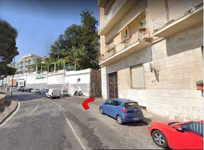 Negozio in vendita a Napoli