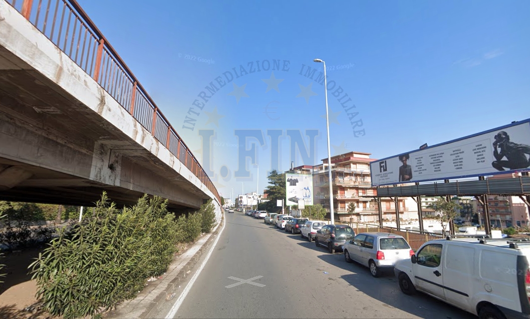 Locale commerciale in vendita a Catania