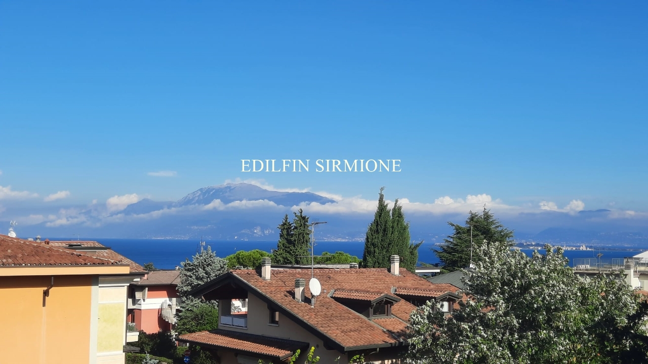 Appartamento in vendita a Desenzano Del Garda