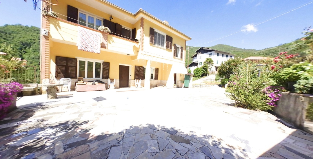 Casa indipendente in vendita a Carasco