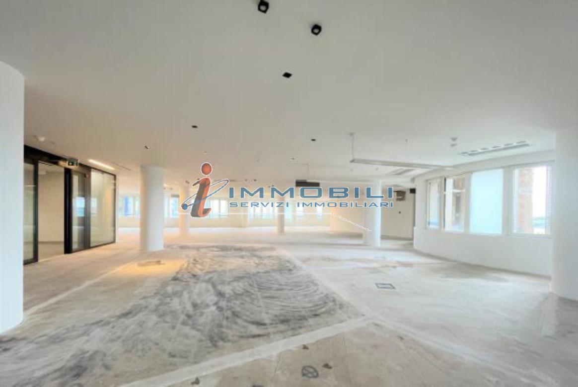 Ufficio in affitto a Assago