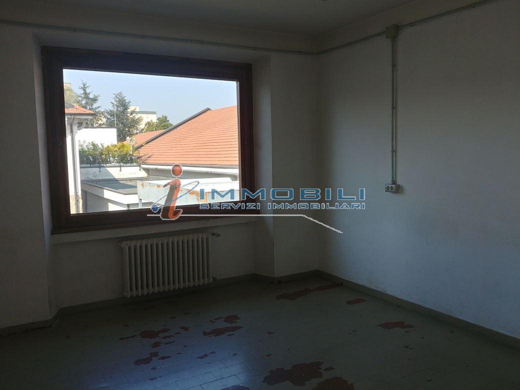 Palazzo in affitto a Monza