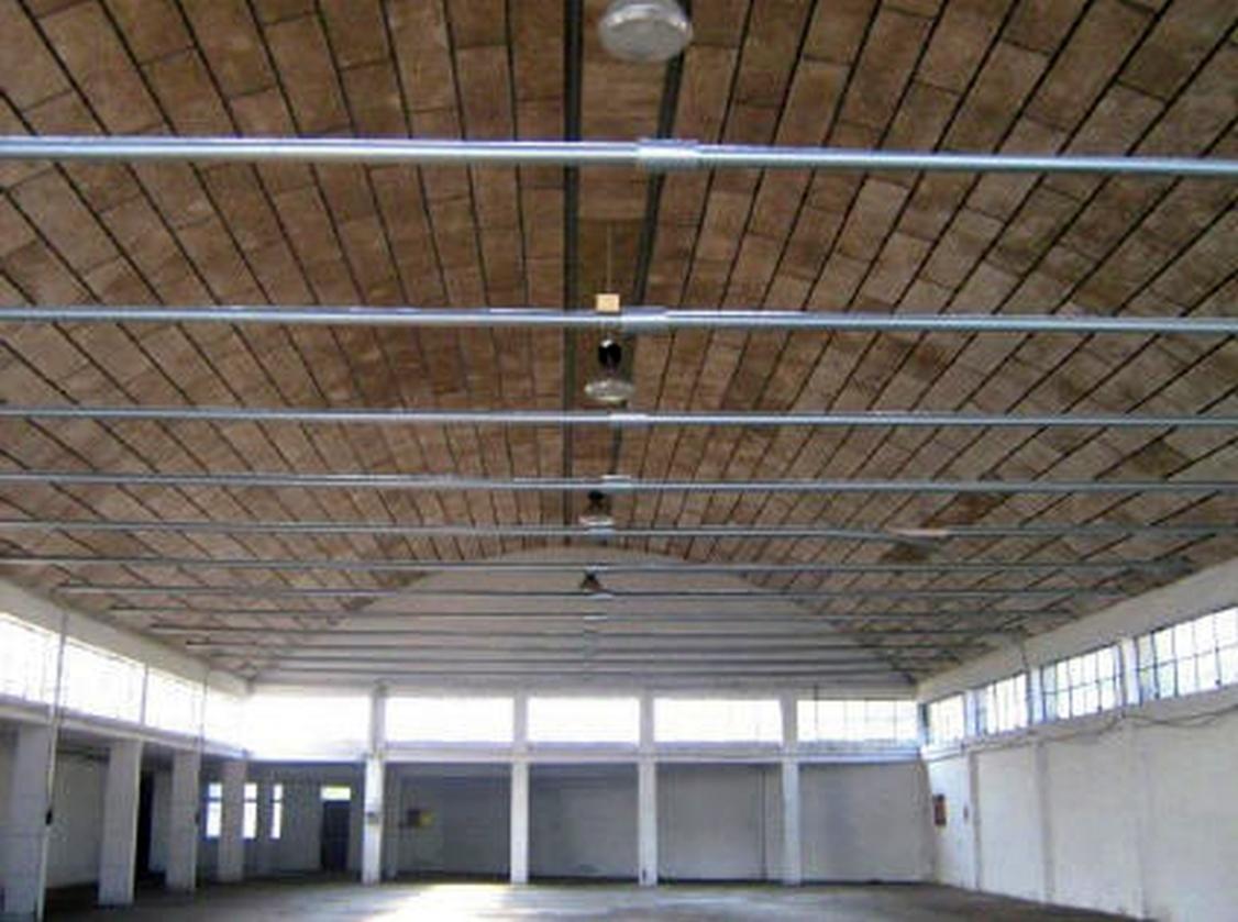 Magazzino in vendita a Pioltello