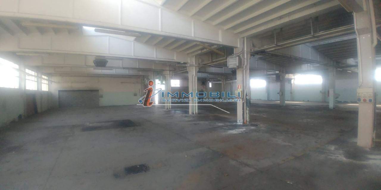 Capannone in vendita a Pioltello