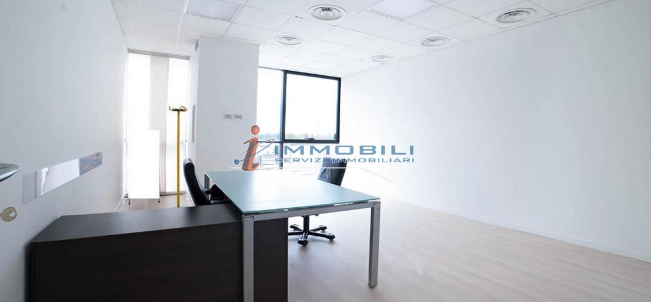 Ufficio in affitto a Assago