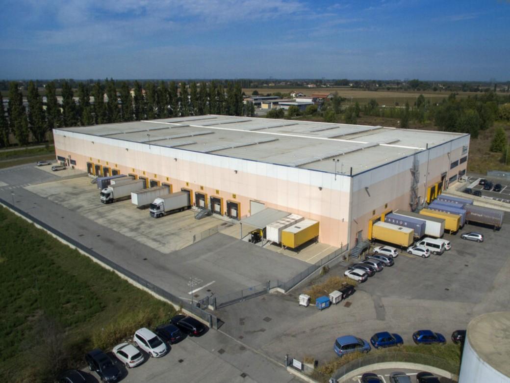 Magazzino in affitto a Rolo