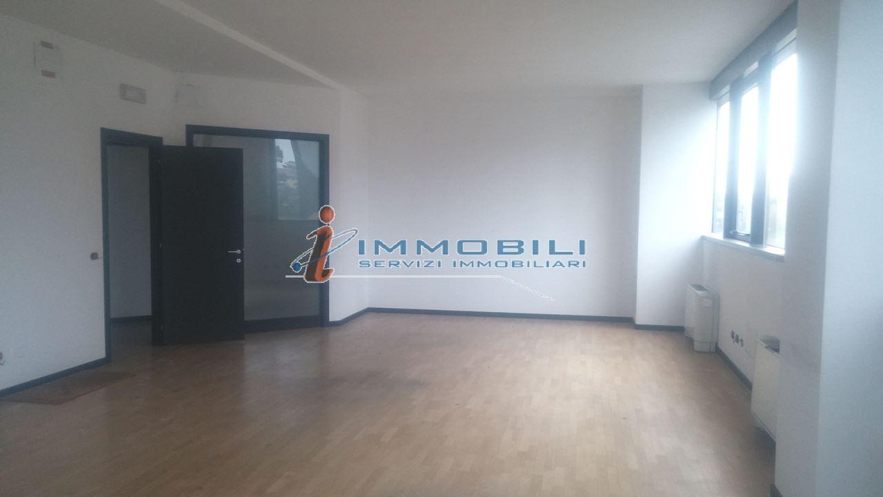 Ufficio in affitto a Sesto San Giovanni