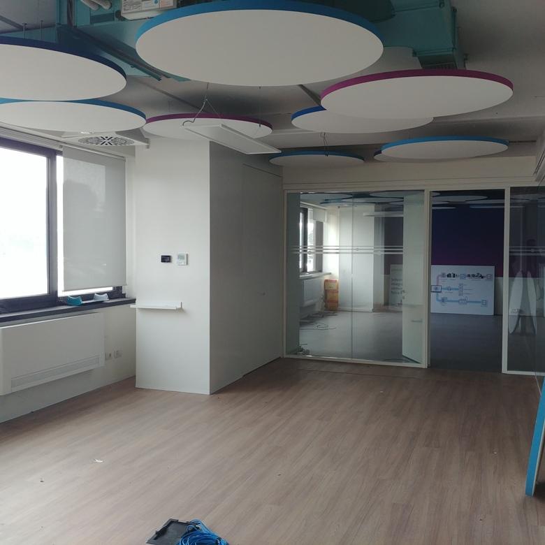 Esercizio commerciale in affitto a Agrate Brianza