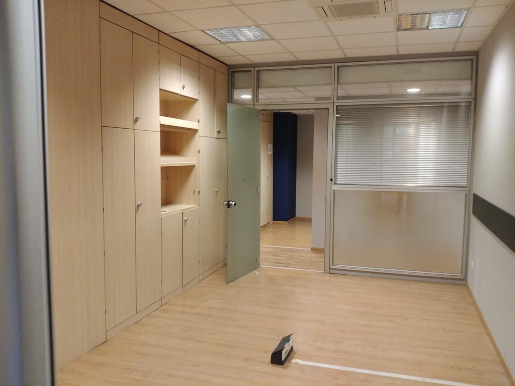 Esercizio commerciale in affitto a Agrate Brianza