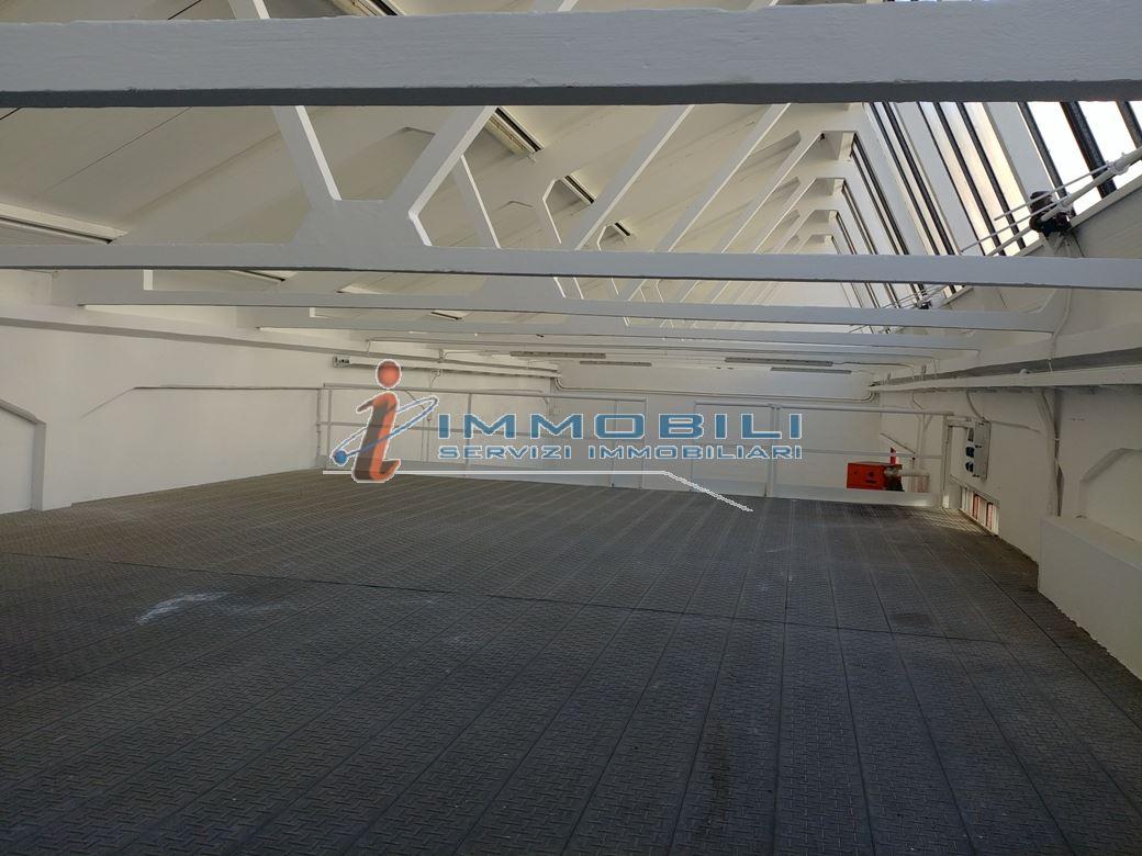 Capannone in affitto a Milano