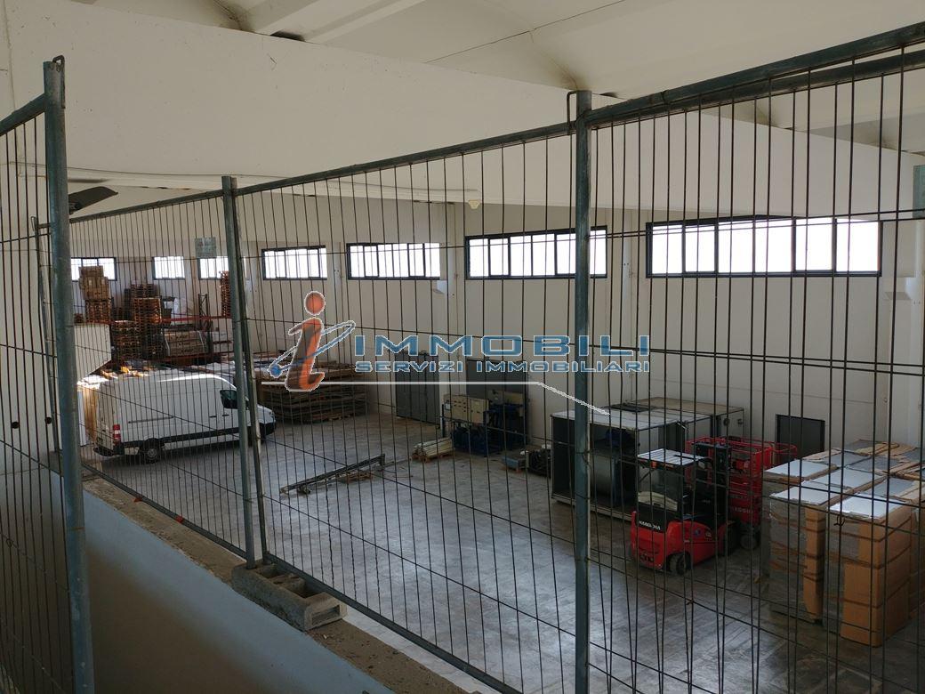 Laboratorio in vendita a San Zenone Al Lambro