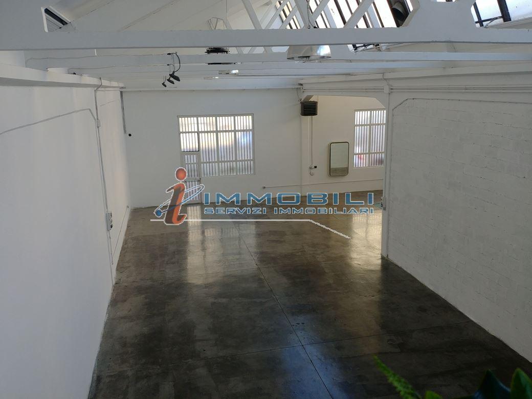 Capannone in affitto a Milano