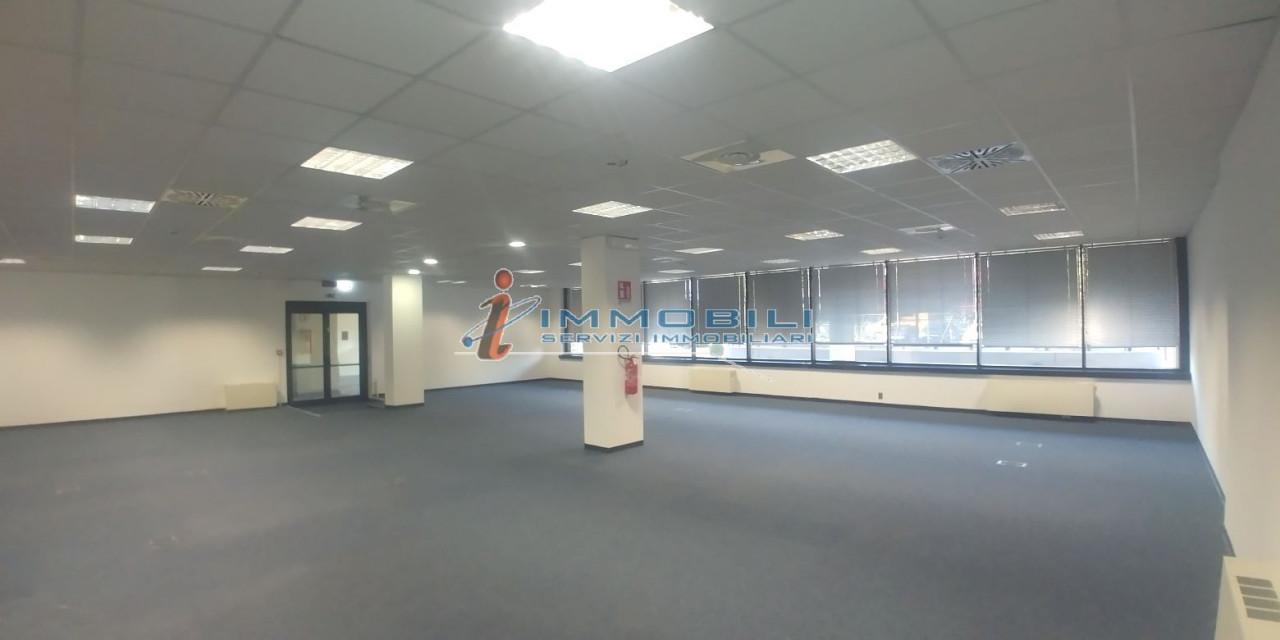 Ufficio in affitto a Cassina De' Pecchi
