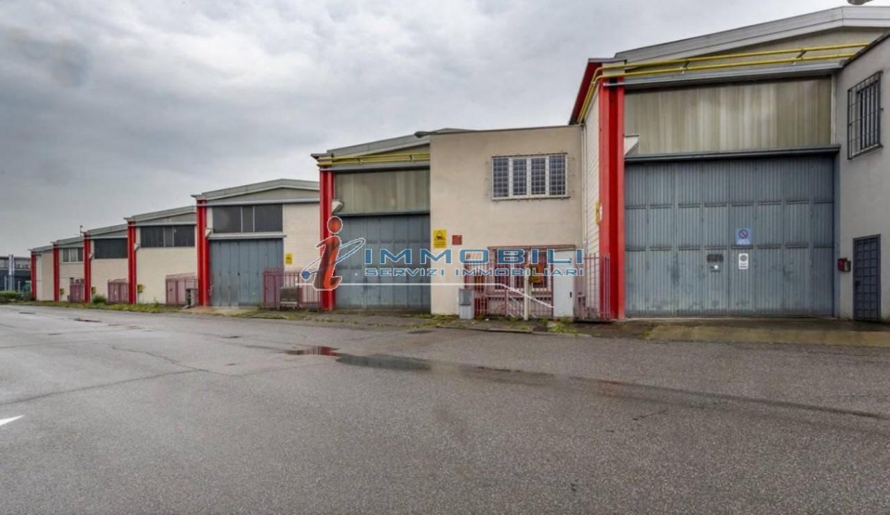 Capannone in vendita a Monza