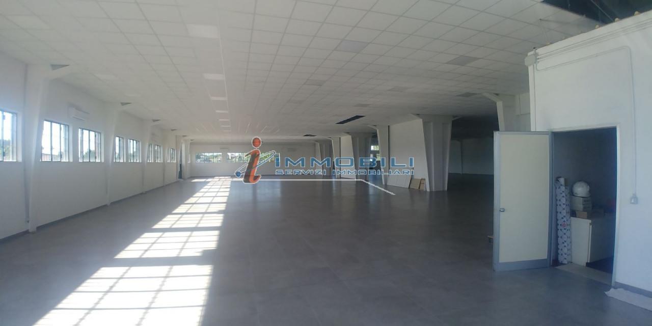 Capannone in vendita a Gorgonzola