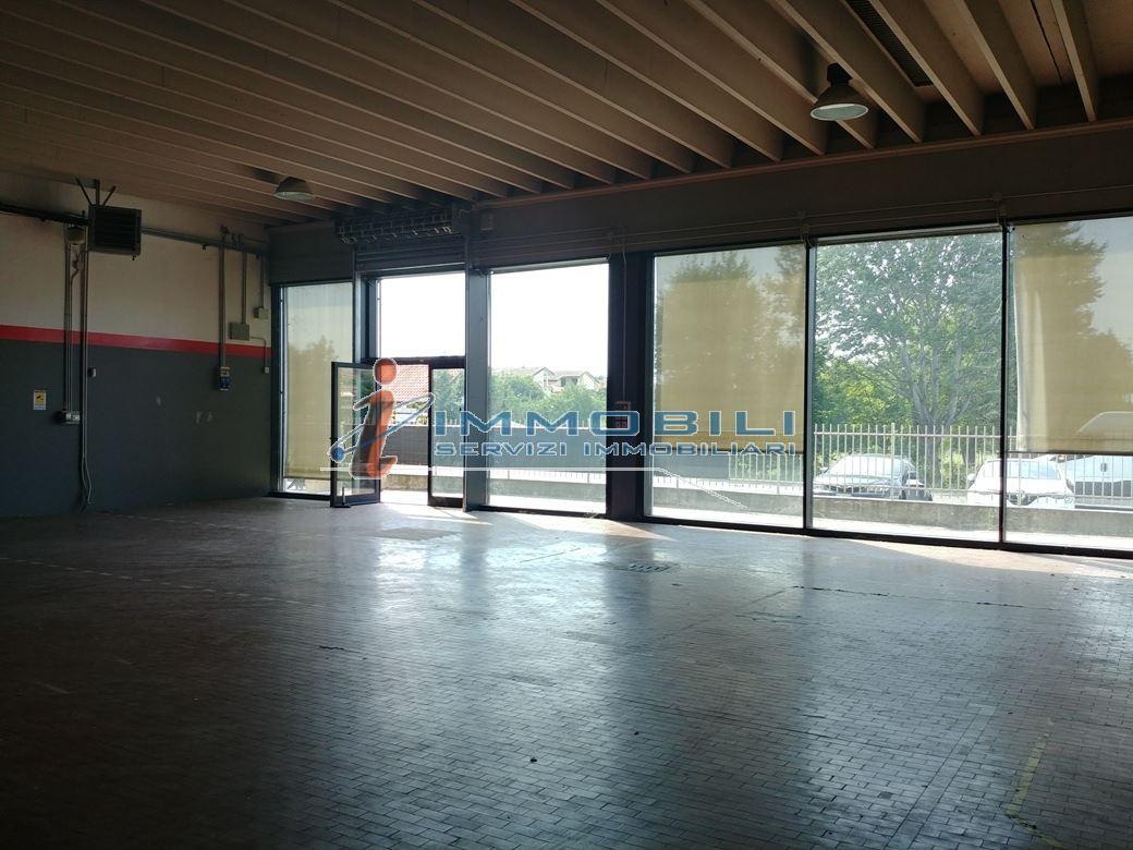 Magazzino in affitto a Cambiago
