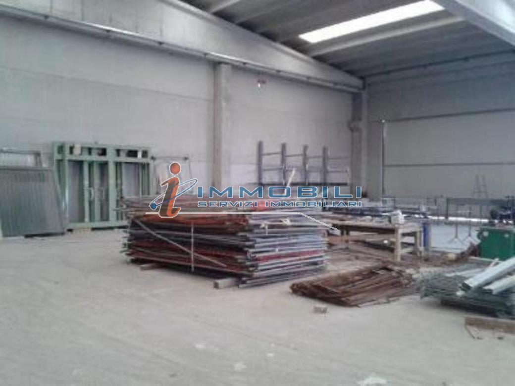 Laboratorio in vendita a Volongo