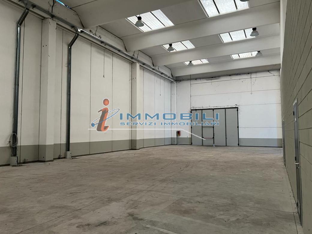Laboratorio in vendita a Peschiera Borromeo