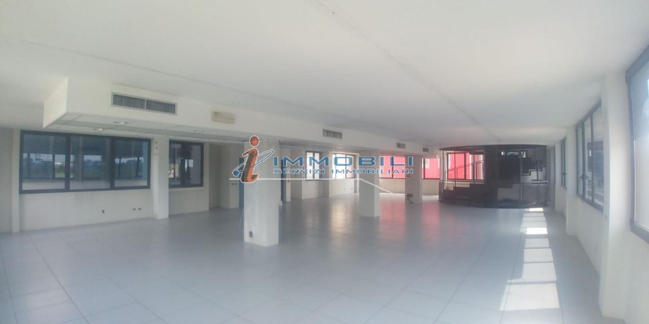 Ufficio in vendita a Cernusco Sul Naviglio