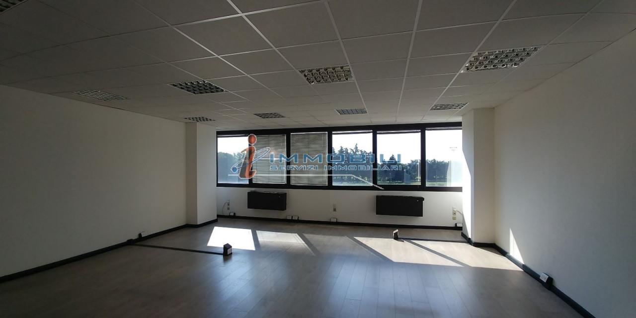 Ufficio in affitto a Agrate Brianza