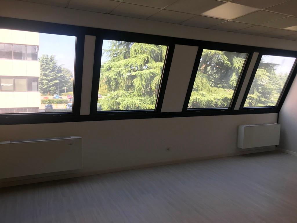 Ufficio in affitto a Agrate Brianza