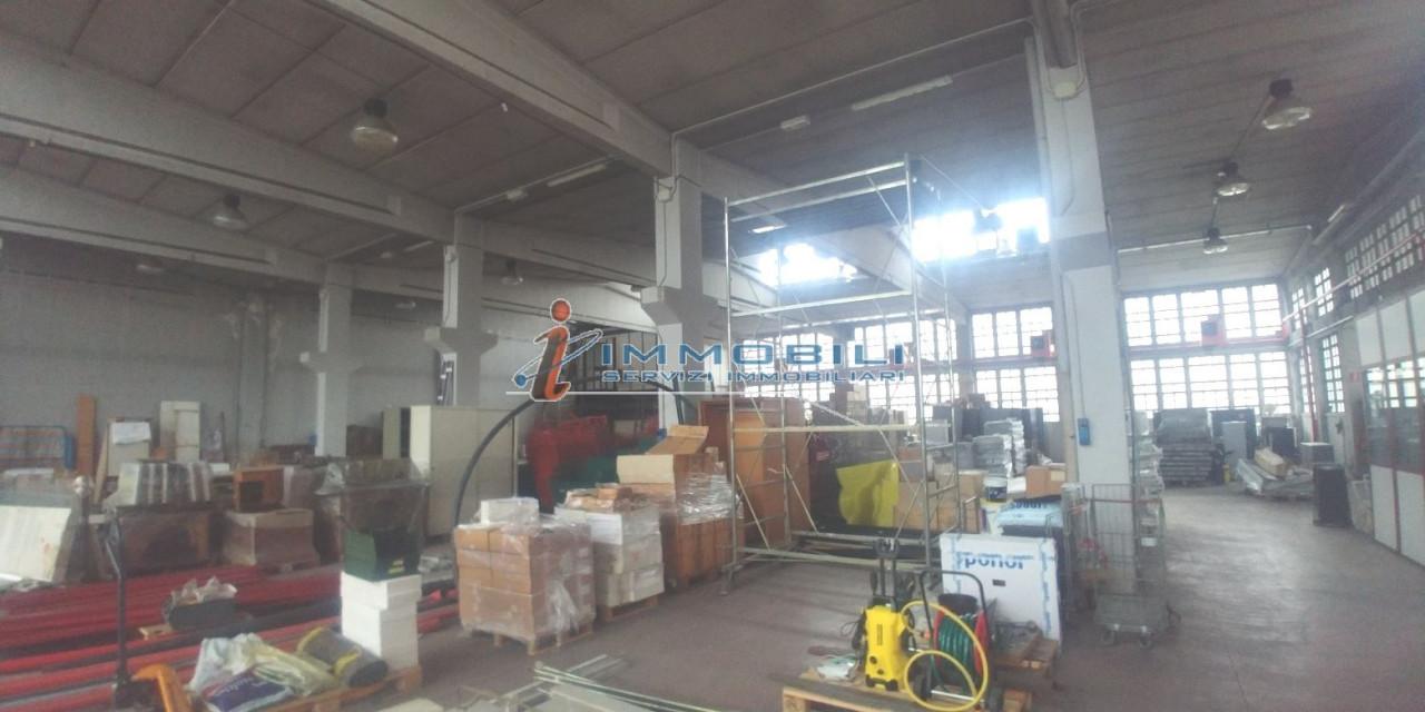 Capannone in affitto a Cologno Monzese