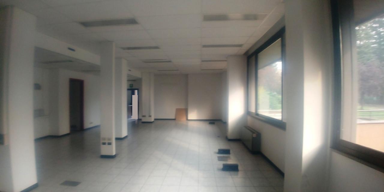 Ufficio in affitto a Cinisello Balsamo