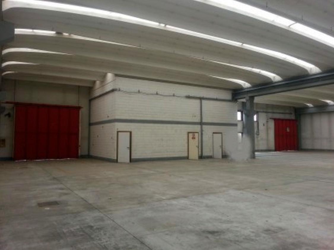 Magazzino in affitto a Trezzano Rosa Foto-5