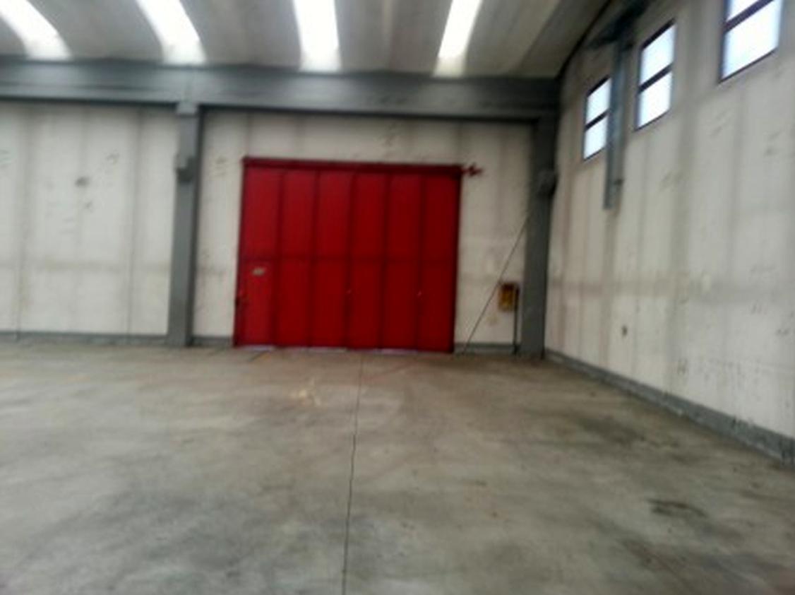 Magazzino in affitto a Trezzano Rosa Foto-9