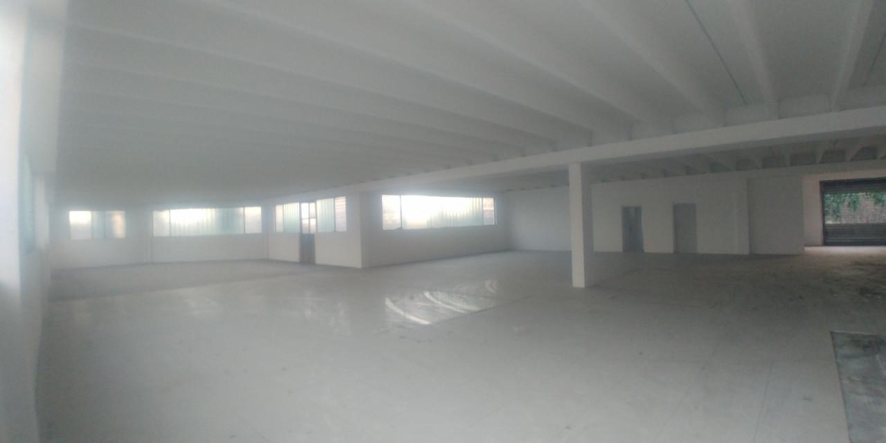 Esercizio commerciale in affitto a Settimo Milanese