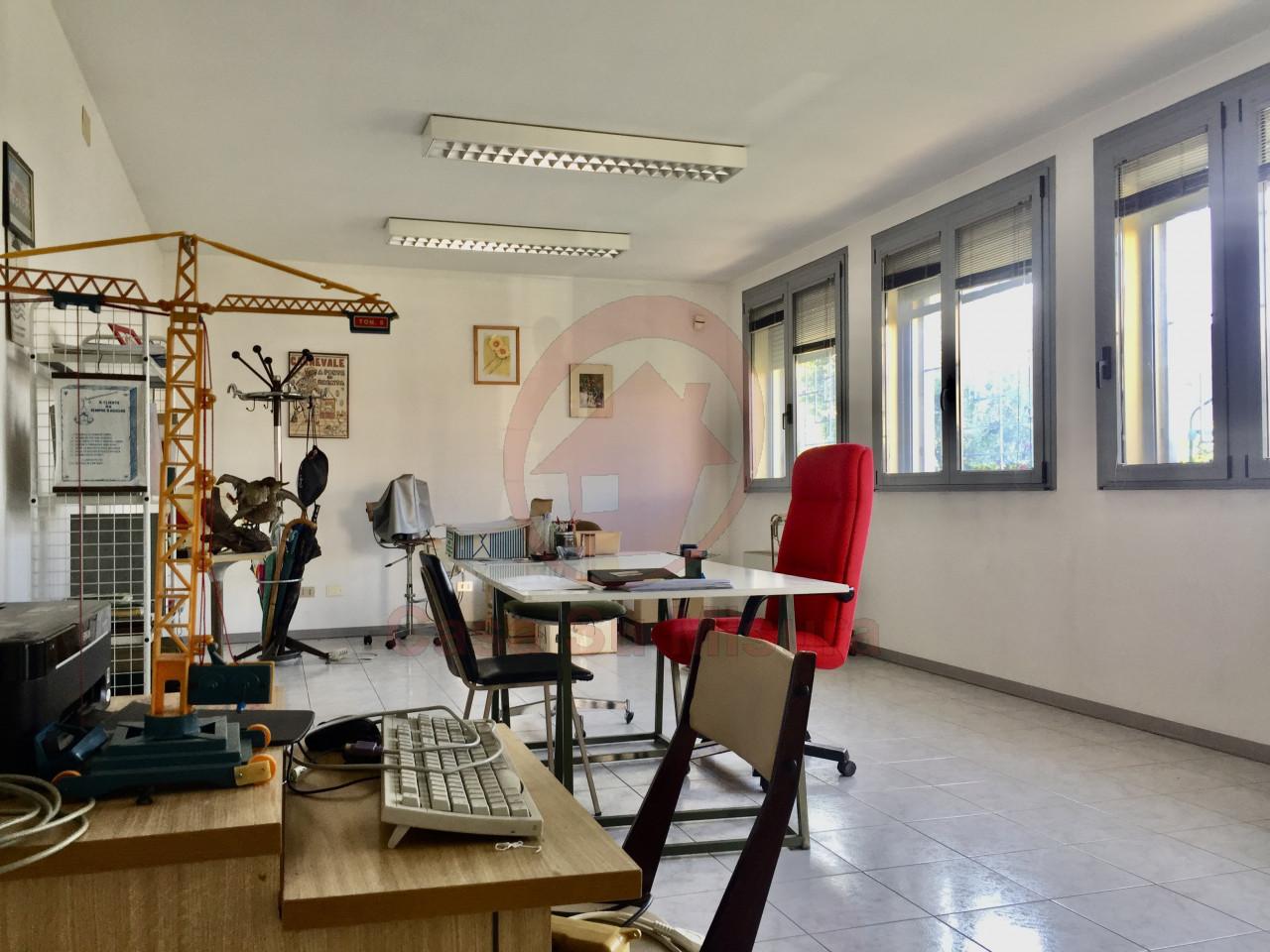 Capannone in vendita a Vigodarzere