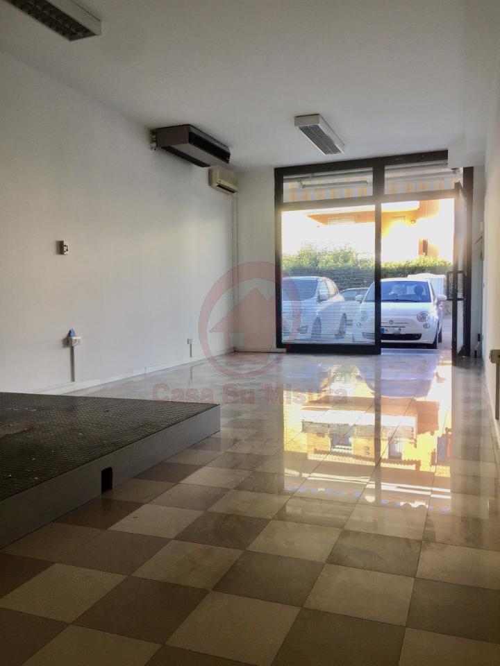 Negozio in affitto a Rubano